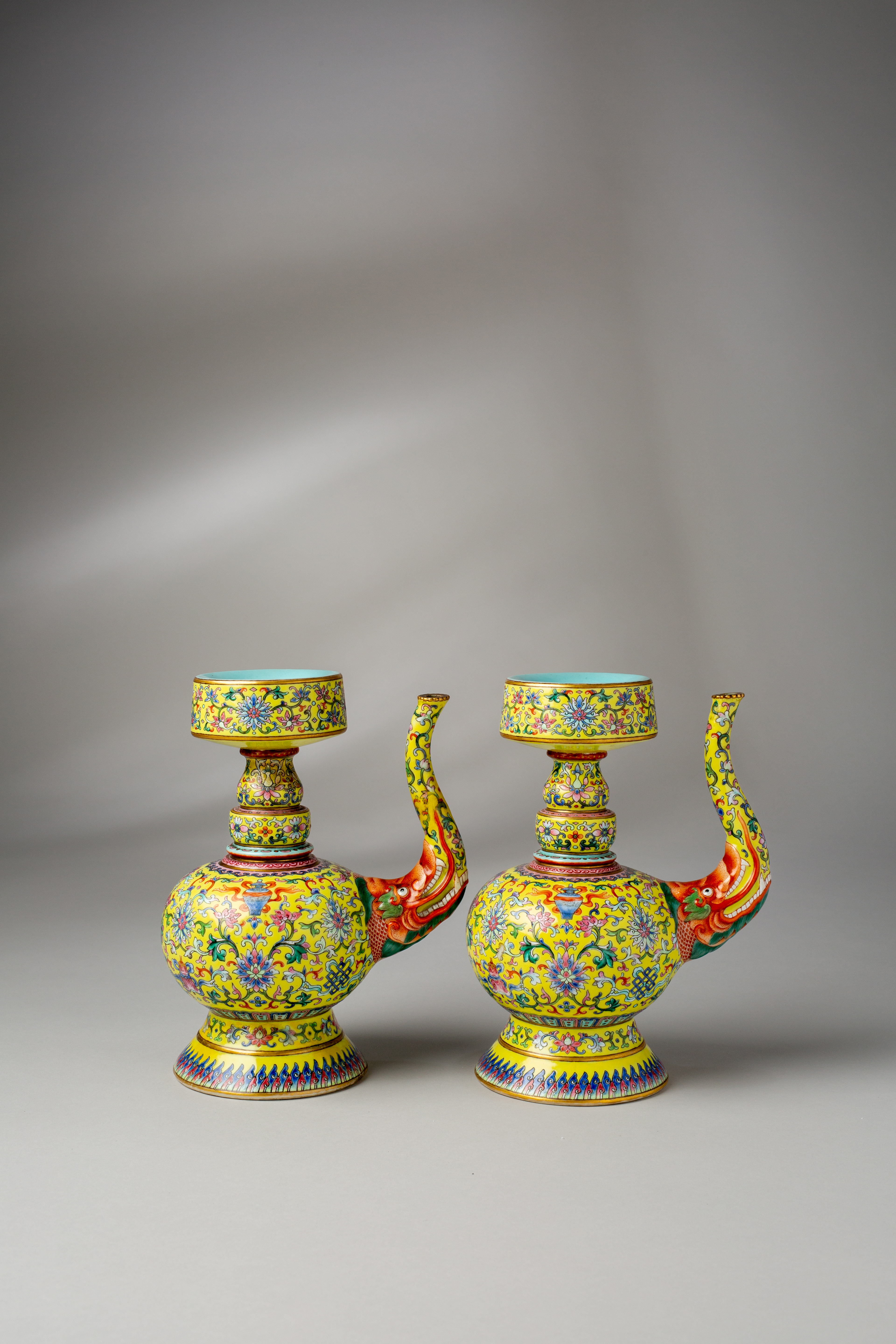 Chinese porcelain Jiaqing ewers emerge as top lot in Salisbury ...